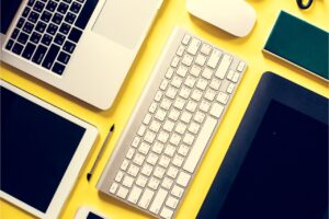 7 Applications of Plastics in Electronics