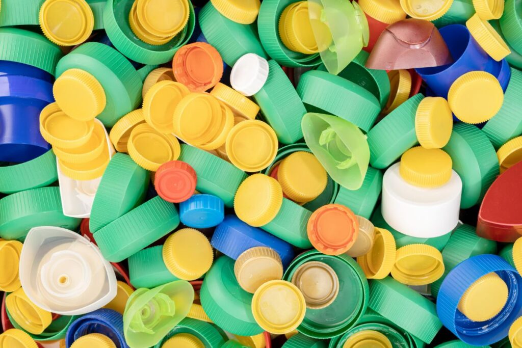 5 Benefits of Using Recycled Plastics for Injection Molding